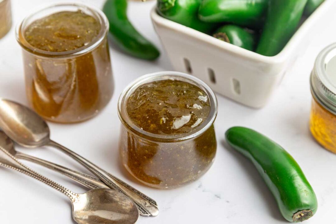 Easy Jalapeño Pepper Jelly Recipe (Only 4 Ingredients) - Pepper Geek
